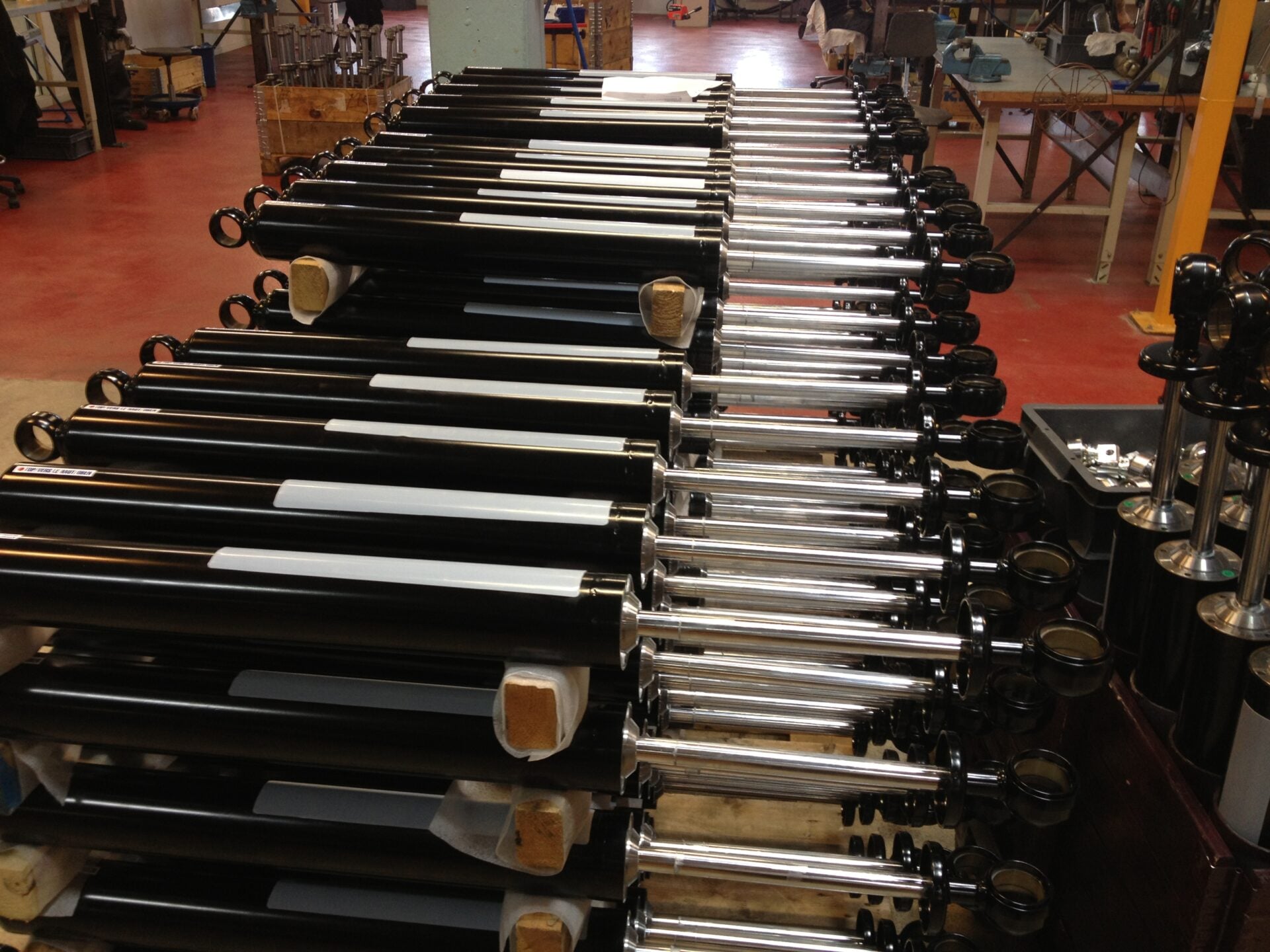 Inter-car dampers | Dellner Dampers